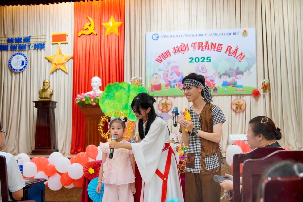 Hoạt động Hue-UMP | Chương trình “Vui hội trăng rằm” dành cho các cháu con của viên chức, người ...